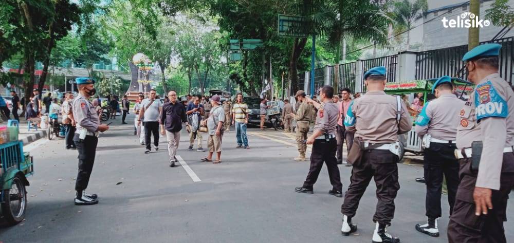 Bawa Sajam, Polisi Tangkap Puluhan Pelajar SMA Demo Tolak Kenaikan Harga BBM - telisik.id