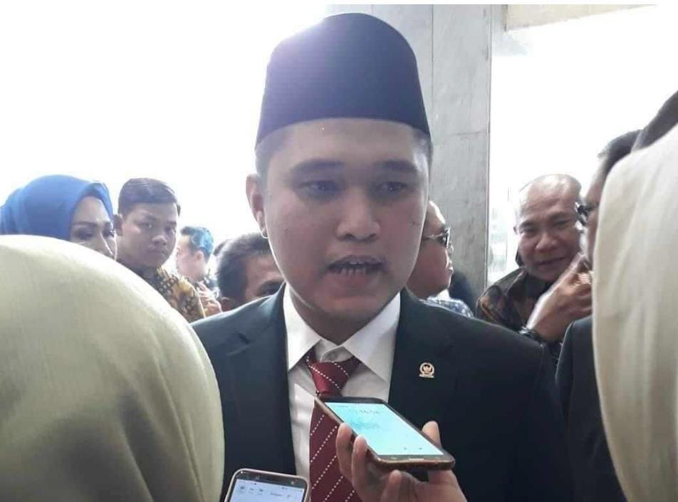 Fachry Pahlevi Konggoasa Siap Maju Pilkada Konawe 2024 - telisik.id Fachry Pahlevi Konggoasa Siap Maju Pilkada Konawe 2024 - telisik.id