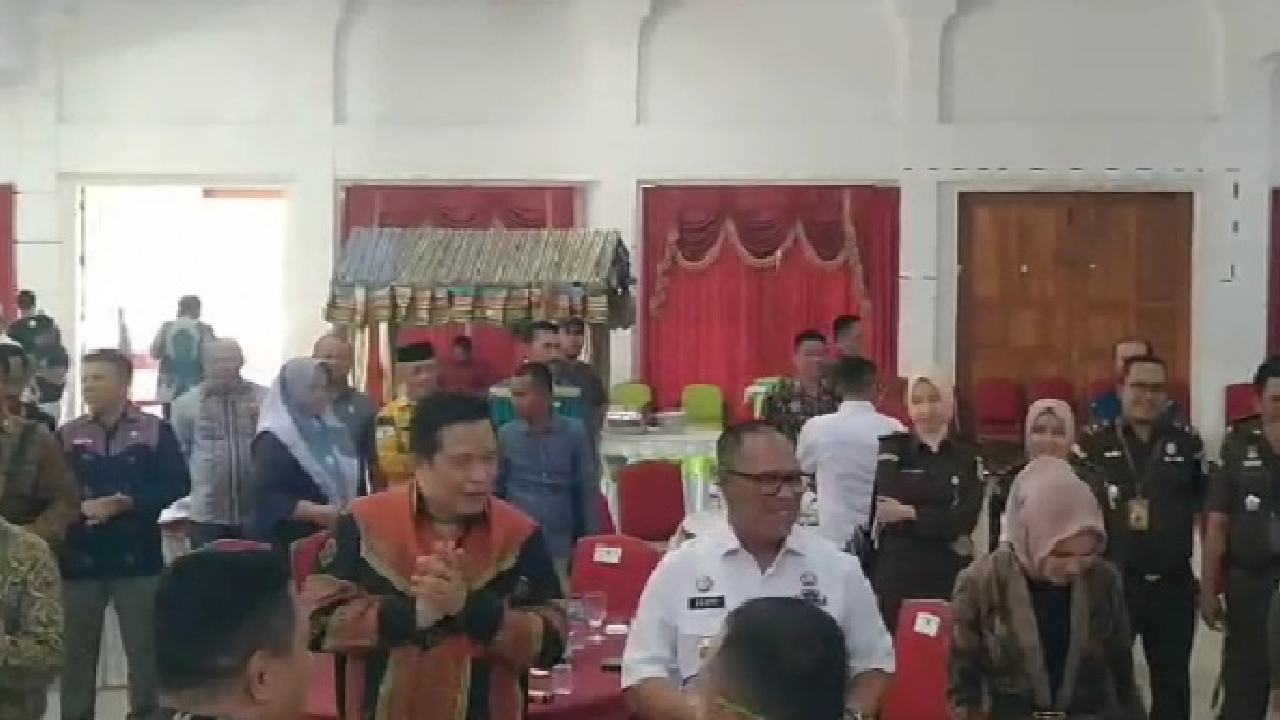 Pj Bupati Muna Barat Responsif Bukan Buat Pencitraan - telisik.id