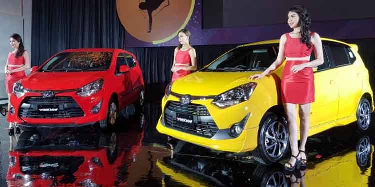 Toyota Agya vs Daihatsu Ayla: Harga dan Performa - telisik.id