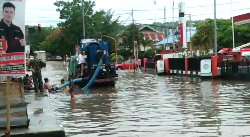 Curah Hujan Tinggi Sejumlah Wilayah di Kota Baubau Banjir - telisik.id