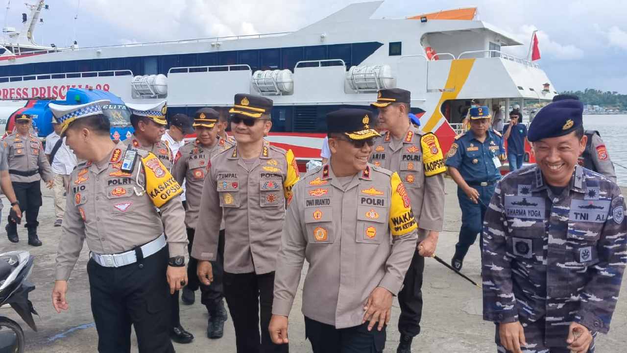 Wakapolda Sultra Terjun Langsung Pantau Puncak Arus Balik Pelabuhan Nusantara Kendari - telisik.id