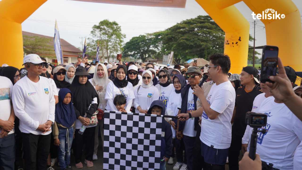 Puluhan Ribu Masyarakat Kolaka Timur Ikuti Jalan Sehat Riang Gembira ...
